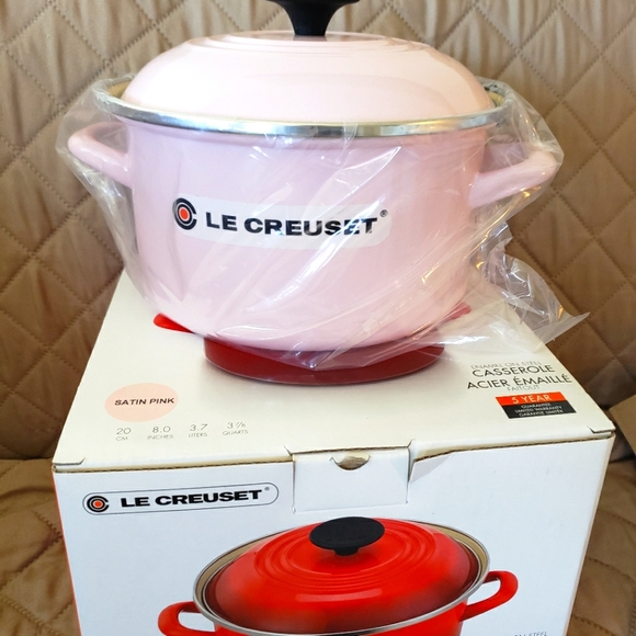 Le Creuset | Kitchen | Le Creuset Satin Pink Stockpot 3 78 Qt | Poshmark